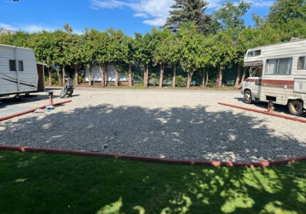 RV Park and Camping Grounds - Maple Leaf Motel & RV Campground